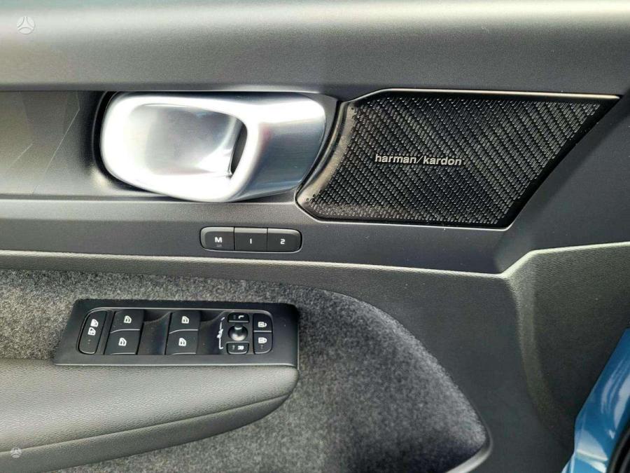 Синий Вольво XC40 2022 в Шяуляй, объемом двигателя 1.48 л и пробегом 101 тыс. км за 25750 €, фото 10 на AUTOMOTO.COM.LV