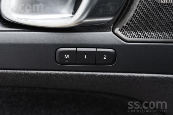 Zils Volvo XC40 2022 Rīga, ar dzinēja tilpumu 1.50 L un nobraukumu 103 tūkst. km par 27200 €, foto 9 vietnē AUTOMOTO.COM.LV