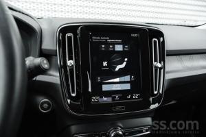Blue Volvo XC40 2022 in Riga, with an engine capacity of 1.50 L and mileage of 103 thousand km for 26050 €, photo 20 on AUTOMOTO.COM.LV