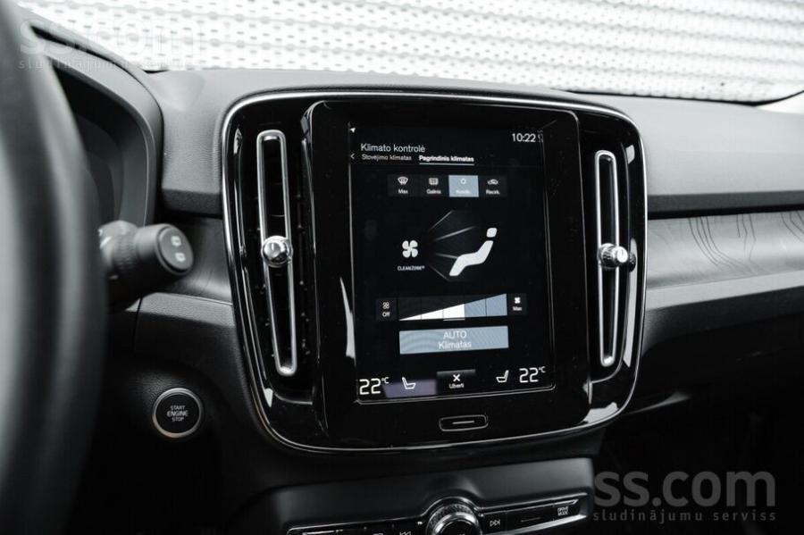 Blue Volvo XC40 2022 in Riga, with an engine capacity of 1.50 L and mileage of 103 thousand km for 26050 €, photo 20 on AUTOMOTO.COM.LV