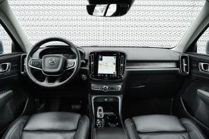 Blue Volvo XC40 2022 in Marupe, with an engine capacity of 1.50 L and mileage of 103 thousand km for 27200 €, photo 7 on AUTOMOTO.COM.LV
