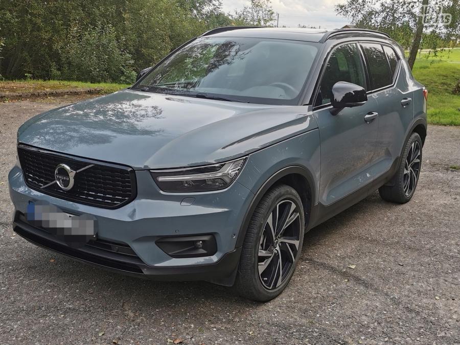 Синий Вольво XC40 2022 в Плунге, объемом двигателя 2.00 л и пробегом 35 тыс. км за 23300 €, фото 4 на AUTOMOTO.COM.LV