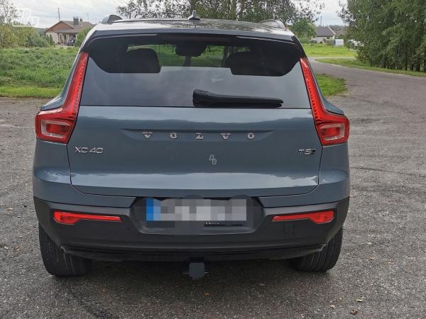 Синий Вольво XC40 2022 в Плунге, объемом двигателя 2.00 л и пробегом 35 тыс. км за 23300 €, фото 5 на AUTOMOTO.COM.LV