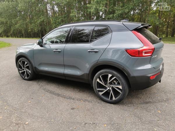 Синий Вольво XC40 2022 в Плунге, объемом двигателя 2.00 л и пробегом 35 тыс. км за 23300 €, фото 7 на AUTOMOTO.COM.LV