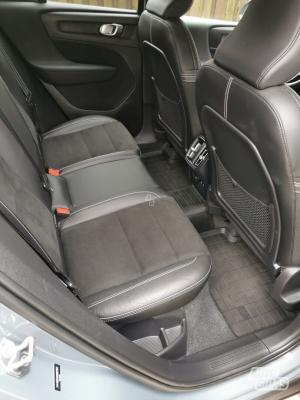 Синий Вольво XC40 2022 в Плунге, объемом двигателя 2.00 л и пробегом 35 тыс. км за 23300 €, фото 11 на AUTOMOTO.COM.LV