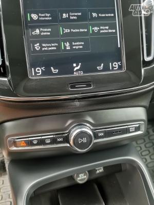 Синий Вольво XC40 2022 в Плунге, объемом двигателя 2.00 л и пробегом 35 тыс. км за 23300 €, фото 15 на AUTOMOTO.COM.LV
