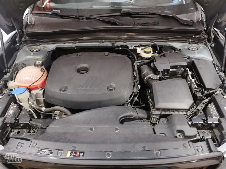 Синий Вольво XC40 2022 в Плунге, объемом двигателя 2.00 л и пробегом 35 тыс. км за 23300 €, фото 18 на AUTOMOTO.COM.LV