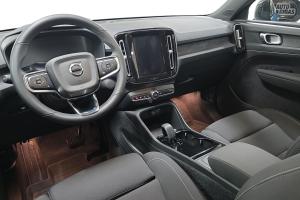 Zils Volvo XC40 2023 Kauņa, ar dzinēja tilpumu 0.00 L un nobraukumu 39 tūkst. km par 36097 €, foto 10 vietnē AUTOMOTO.COM.LV