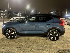 Blue Volvo XC40 2023 in Vilnius, with an engine capacity of 0.00 L and mileage of 9 thousand km for 32900 €, photo 5 on AUTOMOTO.COM.LV