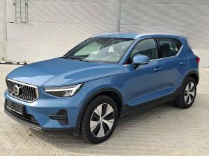 Zils Volvo XC40 2023 Šauļi, ar dzinēja tilpumu 1.48 L un nobraukumu 141 tūkst. km par 25500 €, foto  vietnē AUTOMOTO.COM.LV