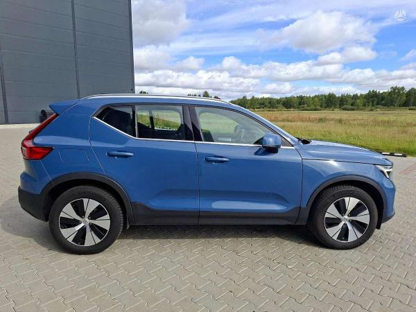 Zils Volvo XC40 2023 Šauļi, ar dzinēja tilpumu 1.48 L un nobraukumu 141 tūkst. km par 25500 €, foto 8 vietnē AUTOMOTO.COM.LV
