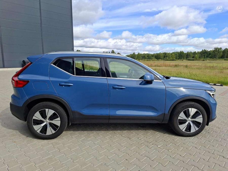 Zils Volvo XC40 2023 Šauļi, ar dzinēja tilpumu 1.48 L un nobraukumu 141 tūkst. km par 25500 €, foto 8 vietnē AUTOMOTO.COM.LV