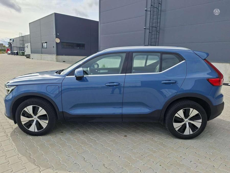 Zils Volvo XC40 2023 Šauļi, ar dzinēja tilpumu 1.48 L un nobraukumu 141 tūkst. km par 25500 €, foto 9 vietnē AUTOMOTO.COM.LV