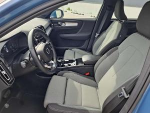 Zils Volvo XC40 2023 Šauļi, ar dzinēja tilpumu 1.48 L un nobraukumu 141 tūkst. km par 25500 €, foto 13 vietnē AUTOMOTO.COM.LV