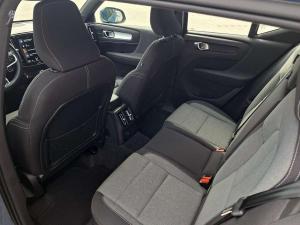 Zils Volvo XC40 2023 Šauļi, ar dzinēja tilpumu 1.48 L un nobraukumu 141 tūkst. km par 25500 €, foto 21 vietnē AUTOMOTO.COM.LV