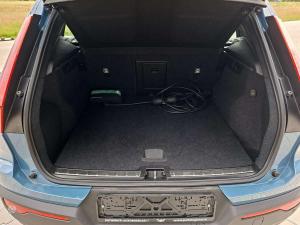 Zils Volvo XC40 2023 Šauļi, ar dzinēja tilpumu 1.48 L un nobraukumu 141 tūkst. km par 25500 €, foto 22 vietnē AUTOMOTO.COM.LV
