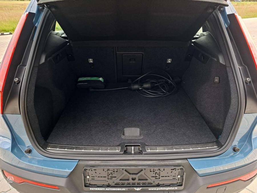 Zils Volvo XC40 2023 Šauļi, ar dzinēja tilpumu 1.48 L un nobraukumu 141 tūkst. km par 25500 €, foto 22 vietnē AUTOMOTO.COM.LV