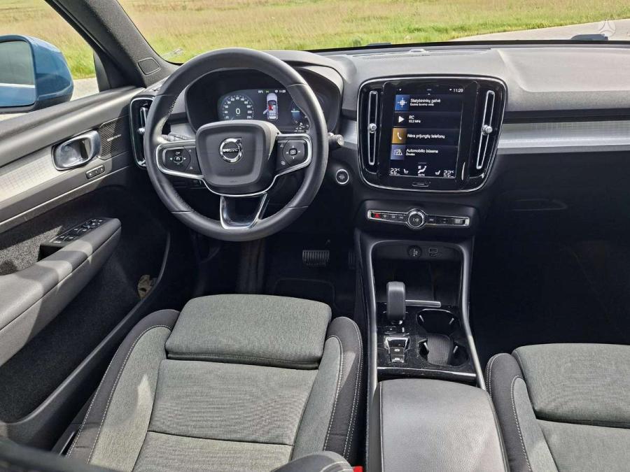 Zils Volvo XC40 2023 Šauļi, ar dzinēja tilpumu 1.48 L un nobraukumu 141 tūkst. km par 25500 €, foto 27 vietnē AUTOMOTO.COM.LV