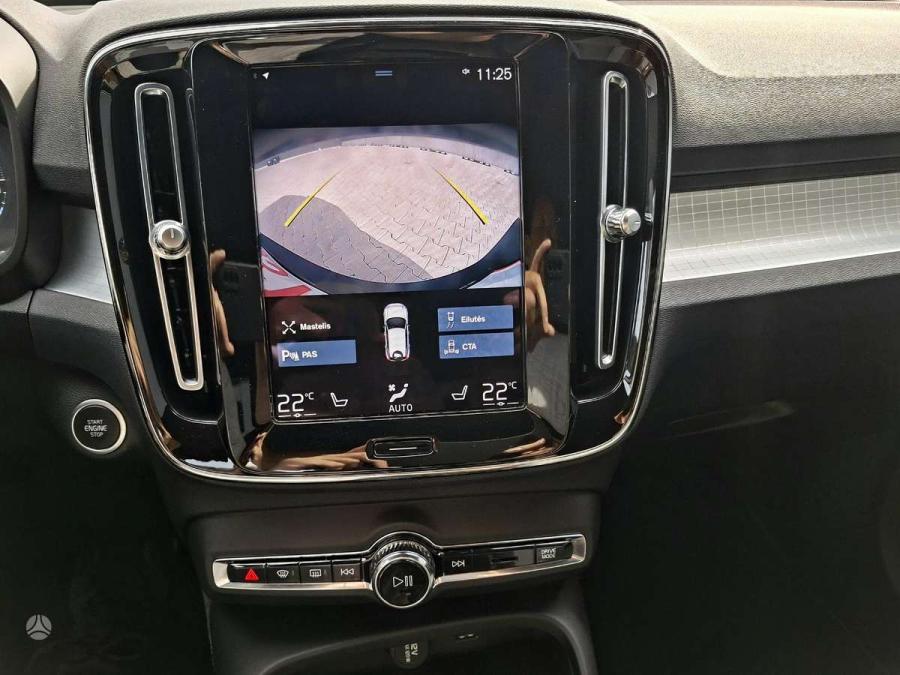Zils Volvo XC40 2023 Šauļi, ar dzinēja tilpumu 1.48 L un nobraukumu 141 tūkst. km par 25500 €, foto 30 vietnē AUTOMOTO.COM.LV