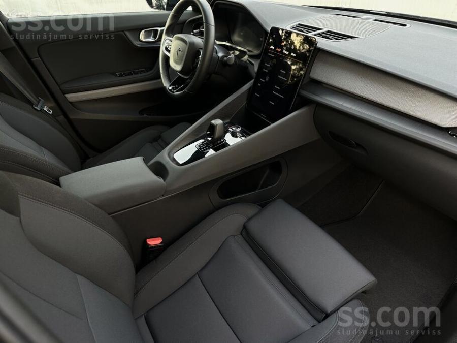 Blue Volvo XC40 2022 in Riga, with an engine capacity of 2.00 L and mileage of 52 thousand km for 27880 €, photo 26 on AUTOMOTO.COM.LV