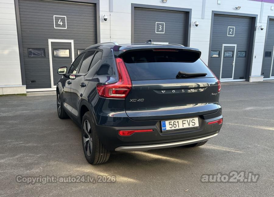 Zils Volvo XC40 2021 Tallina, ar dzinēja tilpumu 1.50 L un nobraukumu 141 tūkst. km par 20000 €, foto 7 vietnē AUTOMOTO.COM.LV