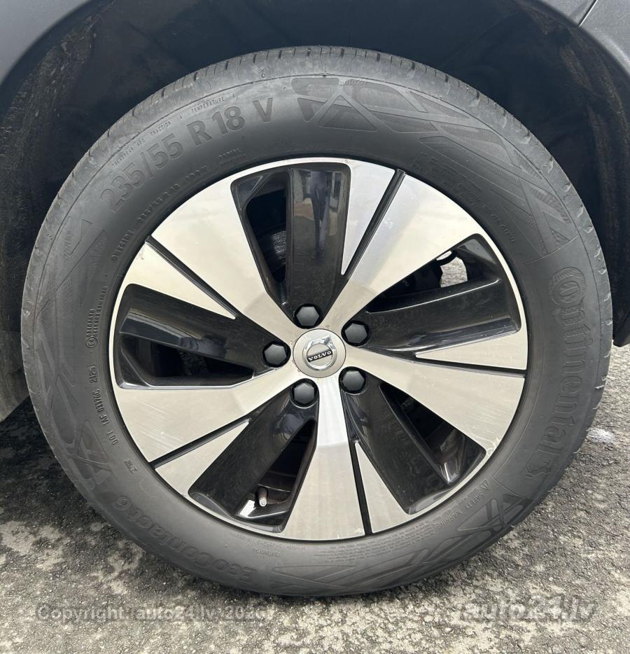 Zils Volvo XC40 2021 Tallina, ar dzinēja tilpumu 1.50 L un nobraukumu 141 tūkst. km par 20000 €, foto 8 vietnē AUTOMOTO.COM.LV
