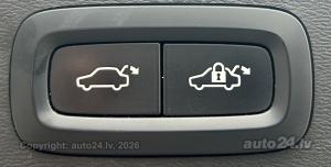 Zils Volvo XC40 2021 Tallina, ar dzinēja tilpumu 1.50 L un nobraukumu 141 tūkst. km par 20000 €, foto 11 vietnē AUTOMOTO.COM.LV