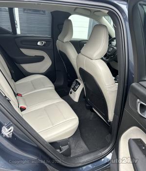 Zils Volvo XC40 2021 Tallina, ar dzinēja tilpumu 1.50 L un nobraukumu 141 tūkst. km par 20000 €, foto 15 vietnē AUTOMOTO.COM.LV