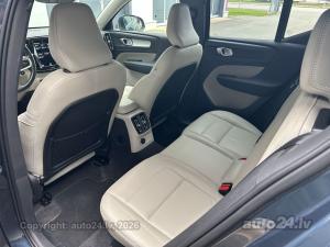 Zils Volvo XC40 2021 Tallina, ar dzinēja tilpumu 1.50 L un nobraukumu 141 tūkst. km par 20000 €, foto 16 vietnē AUTOMOTO.COM.LV