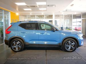 Zils Volvo XC40 2023 Tallina, ar dzinēja tilpumu 2.00 L un nobraukumu 50 tūkst. km par 29990 €, foto 3 vietnē AUTOMOTO.COM.LV