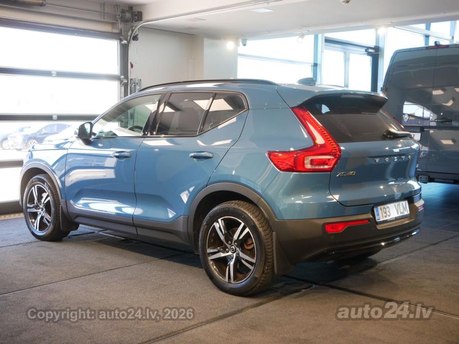 Zils Volvo XC40 2023 Tallina, ar dzinēja tilpumu 2.00 L un nobraukumu 50 tūkst. km par 29990 €, foto 5 vietnē AUTOMOTO.COM.LV