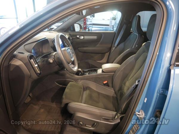 Синий Вольво XC40 2023 в Таллин, объемом двигателя 2.00 л и пробегом 50 тыс. км за 29990 €, фото 6 на AUTOMOTO.COM.LV