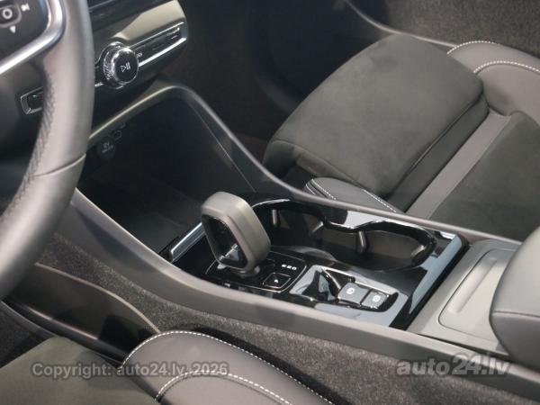 Синий Вольво XC40 2023 в Таллин, объемом двигателя 2.00 л и пробегом 50 тыс. км за 29990 €, фото 10 на AUTOMOTO.COM.LV