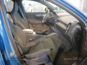 Zils Volvo XC40 2023 Tallina, ar dzinēja tilpumu 2.00 L un nobraukumu 50 tūkst. km par 29990 €, foto 12 vietnē AUTOMOTO.COM.LV