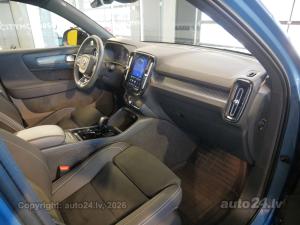 Zils Volvo XC40 2023 Tallina, ar dzinēja tilpumu 2.00 L un nobraukumu 50 tūkst. km par 29990 €, foto 13 vietnē AUTOMOTO.COM.LV