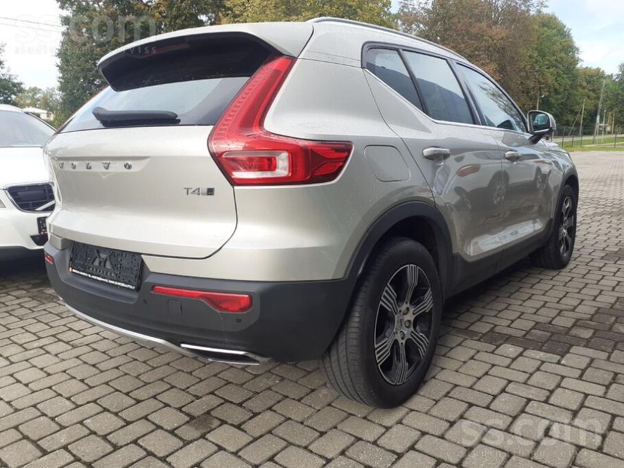 Brown Volvo XC40 2018 in Riga, with an engine capacity of 2.00 L and mileage of 164 thousand km for 21600 €, photo 4 on AUTOMOTO.COM.LV