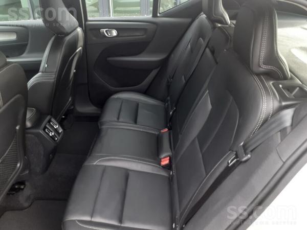 Brūns Volvo XC40 2018 Rīga, ar dzinēja tilpumu 2.00 L un nobraukumu 164 tūkst. km par 21600 €, foto 6 vietnē AUTOMOTO.COM.LV