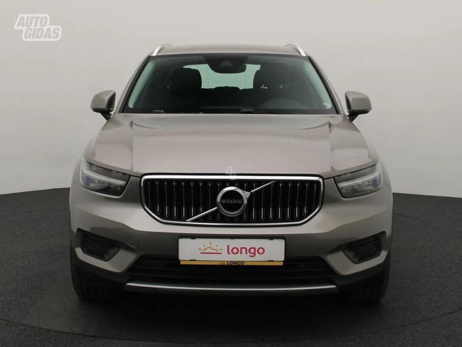 Brown Volvo XC40 2019 in Vilnius, with an engine capacity of 2.00 L and mileage of 235 thousand km for 17999 €, photo 4 on AUTOMOTO.COM.LV