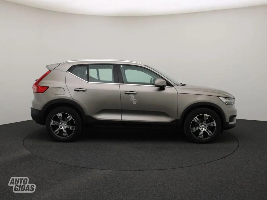 Brown Volvo XC40 2019 in Vilnius, with an engine capacity of 2.00 L and mileage of 235 thousand km for 17999 €, photo 10 on AUTOMOTO.COM.LV