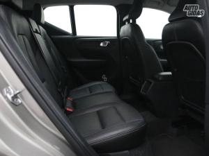 Brown Volvo XC40 2019 in Vilnius, with an engine capacity of 2.00 L and mileage of 235 thousand km for 17999 €, photo 16 on AUTOMOTO.COM.LV
