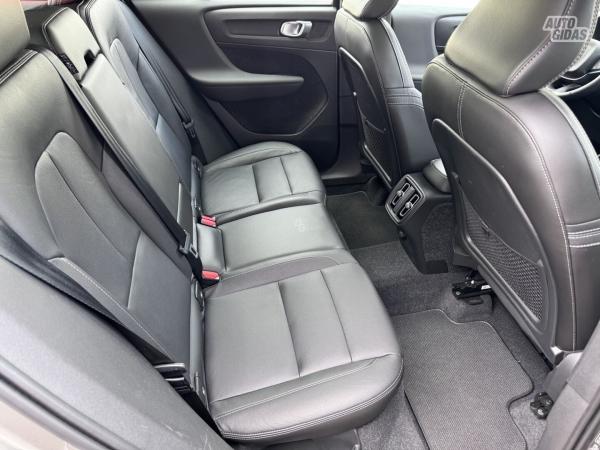 Brown Volvo XC40 2019 in Avizieniai, with an engine capacity of 2.00 L and mileage of 169 thousand km for 18950 €, photo 10 on AUTOMOTO.COM.LV