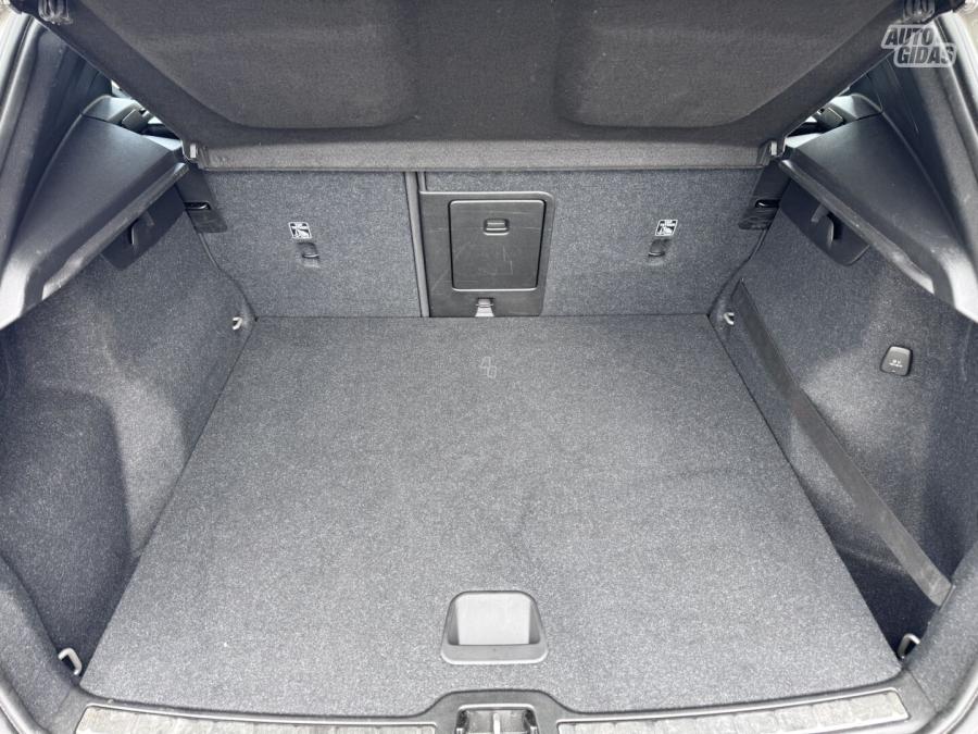 Brown Volvo XC40 2019 in Avizieniai, with an engine capacity of 2.00 L and mileage of 169 thousand km for 18950 €, photo 13 on AUTOMOTO.COM.LV
