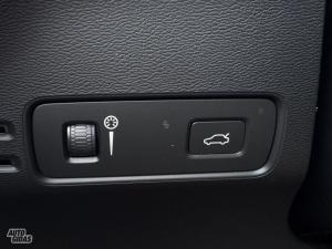 Brown Volvo XC40 2019 in Avizieniai, with an engine capacity of 2.00 L and mileage of 169 thousand km for 18950 €, photo 29 on AUTOMOTO.COM.LV