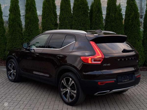 Volvo XC40 2020 Šauļi vietnē Brūns Volvo XC40 2020 Šauļi, ar dzinēja tilpumu 1.50 L un nobraukumu 112 tūkst. km par 17950 €, foto 7 vietnē AUTOMOTO.COM.LV