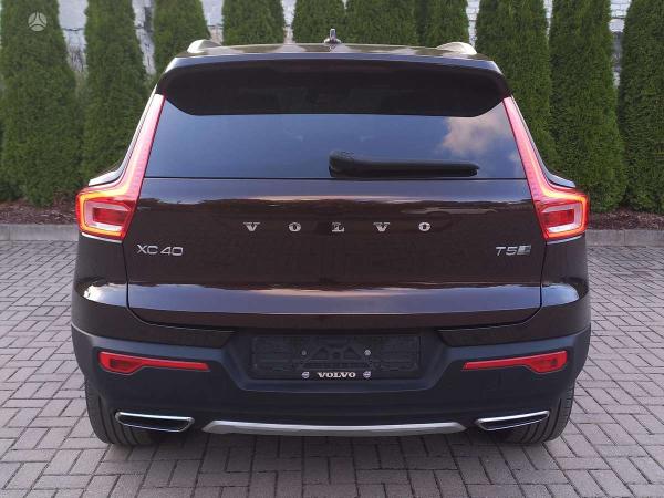 Volvo XC40 2020 Šauļi vietnē Brūns Volvo XC40 2020 Šauļi, ar dzinēja tilpumu 1.50 L un nobraukumu 112 tūkst. km par 17950 €, foto 11 vietnē AUTOMOTO.COM.LV
