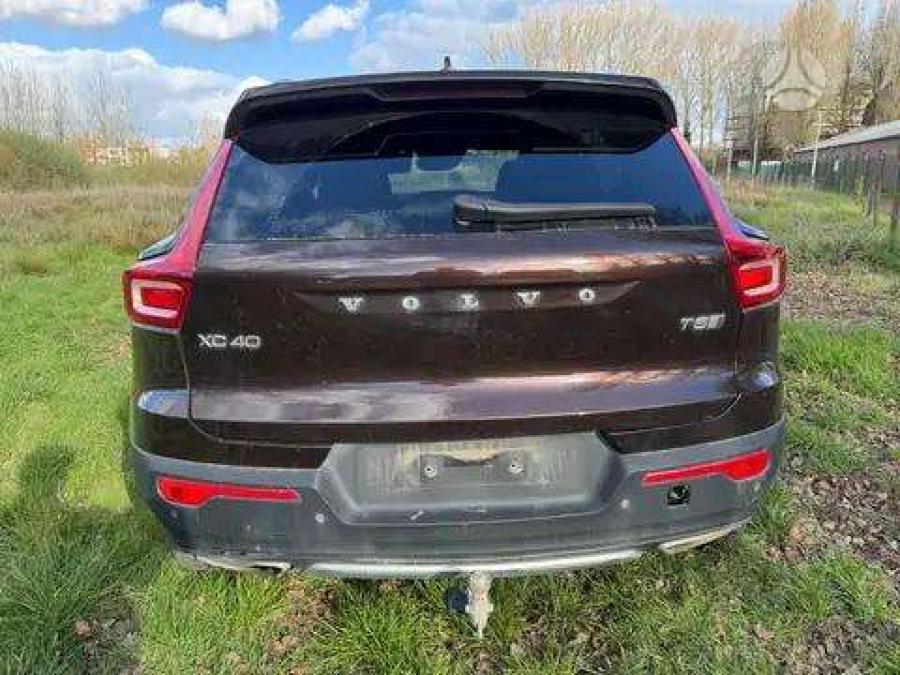 Коричневый Вольво XC40 2020 в Шяуляй, объемом двигателя 1.50 л и пробегом 112 тыс. км за 17950 €, фото 41 на AUTOMOTO.COM.LV
