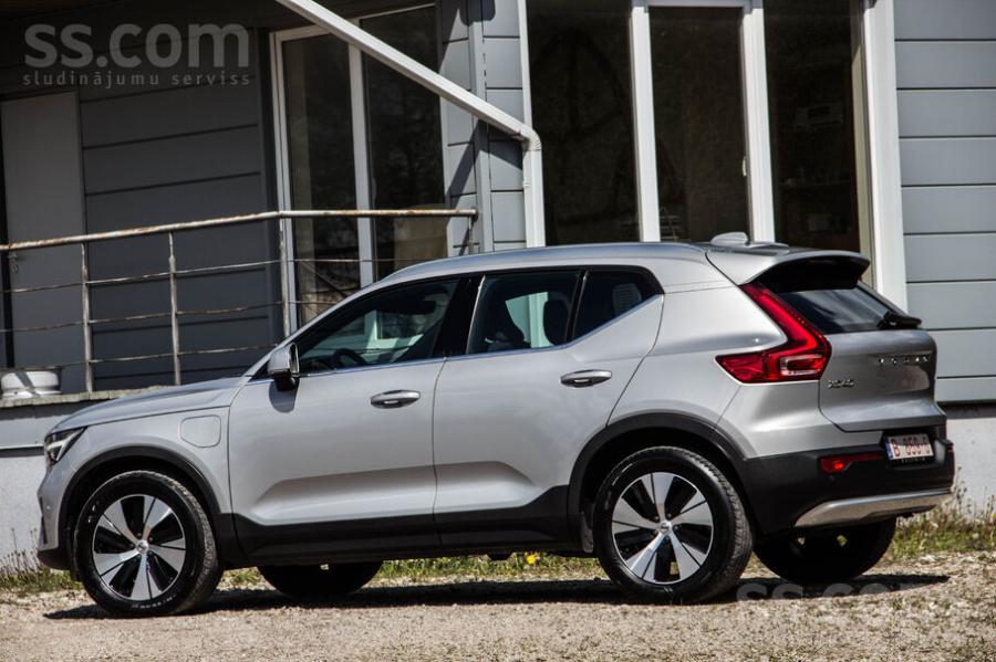 Brūns Volvo XC40 2022 Tukums, ar dzinēja tilpumu 1.50 L un nobraukumu 188 tūkst. km par 19300 €, foto 4 vietnē AUTOMOTO.COM.LV