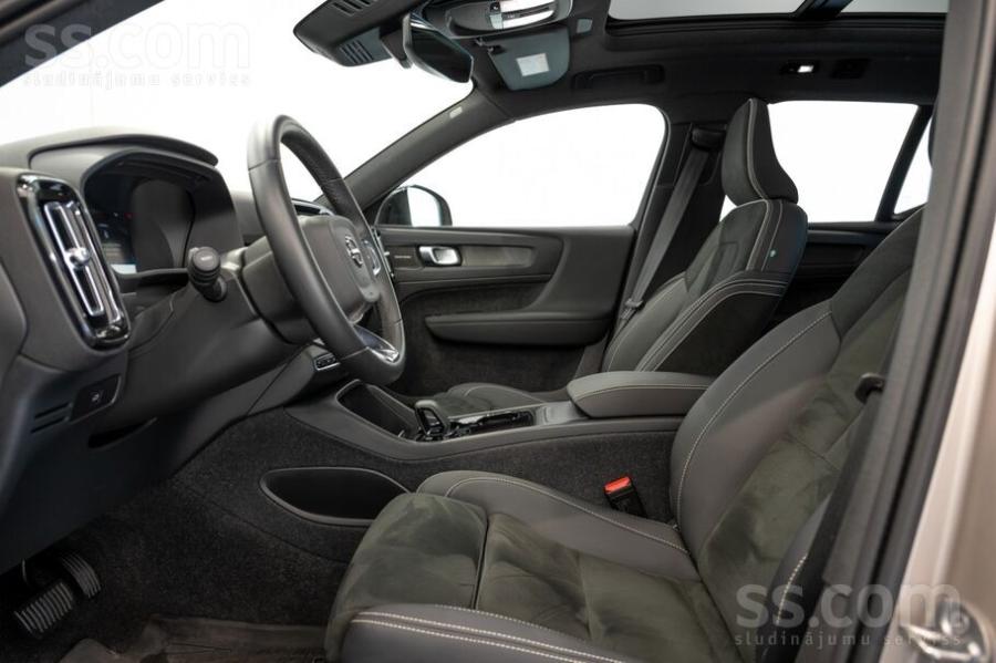 Brown Volvo XC40 2024 in Riga, with an engine capacity of 0.00 L and mileage of 37 thousand km for 36000 €, photo 7 on AUTOMOTO.COM.LV