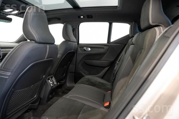 Brown Volvo XC40 2024 in Riga, with an engine capacity of 0.00 L and mileage of 37 thousand km for 36000 €, photo 8 on AUTOMOTO.COM.LV