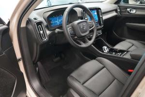 Brown Volvo XC40 2026 in Vilnius, with an engine capacity of 1.97 L and mileage of 10 thousand km for 40900 €, photo 9 on AUTOMOTO.COM.LV